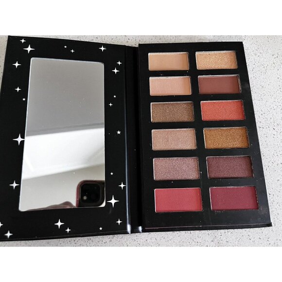 Hot Topic | Makeup | Hot Topic Coffin Roses Eyeshadow Palette 2 Shades ...